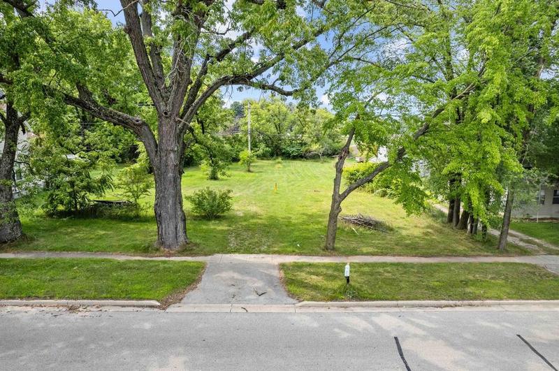 408 Pine River St, Redgranite, WI 54970 - MLS 50279969 for Sale - Homeslyst